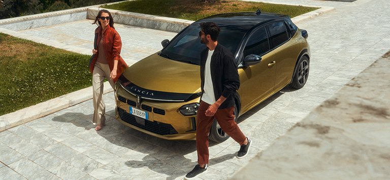 Véhicules électriques et hybrides Lancia: l'élégance italienne